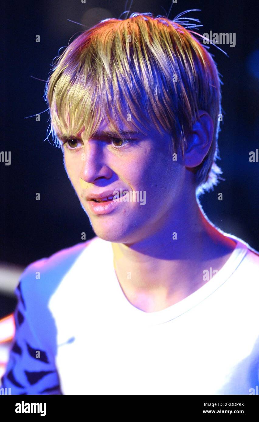 Aaron Carter backstage at the rehearsals for the AMA Awards in 2002 ...