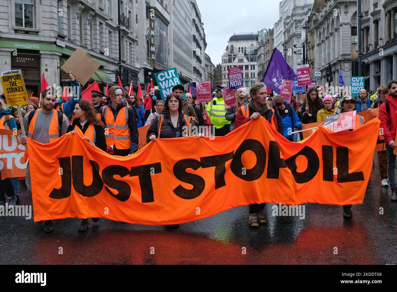 London, UK, 5th November, 2022. Protesters from various organisations ...