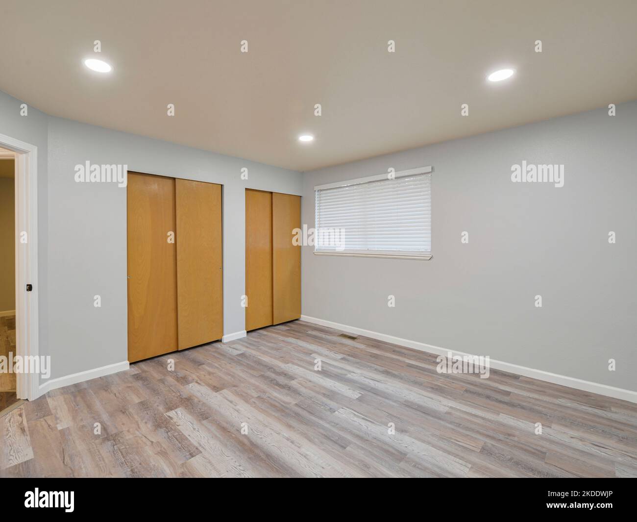Modern residential empty bedroom interior Stock Photo - Alamy