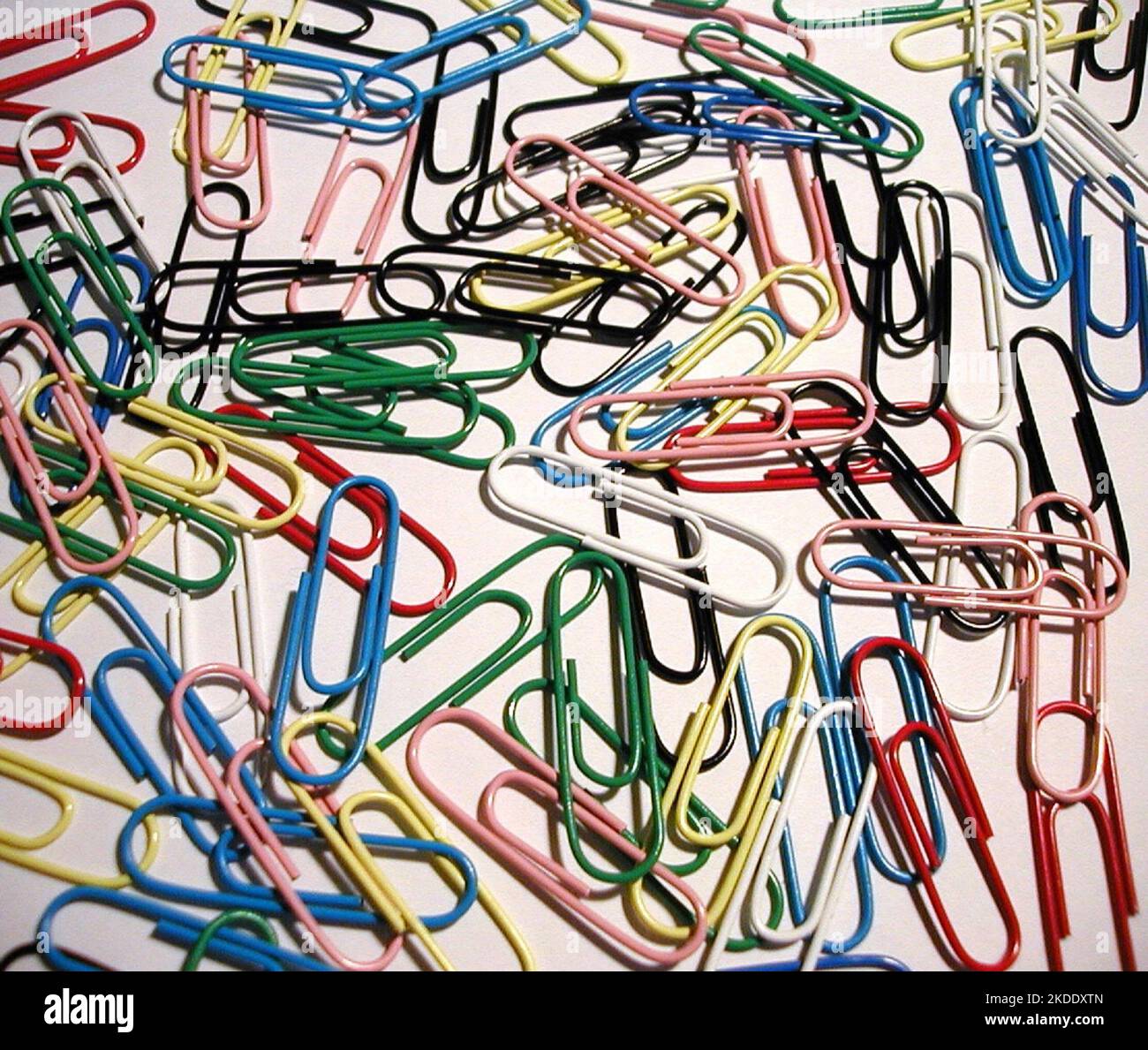 Wire pattern scattered hi-res stock photography and images - Alamy
