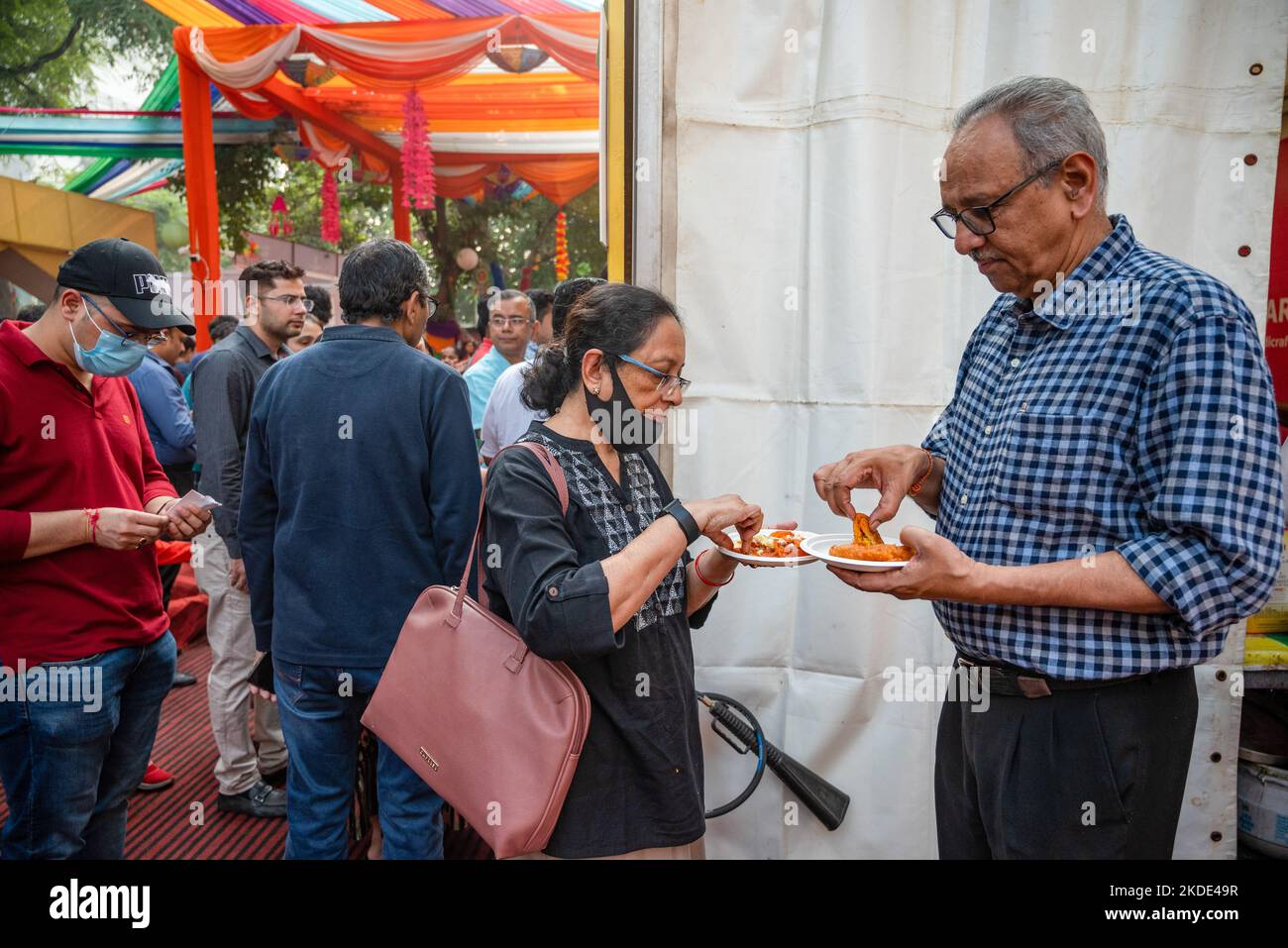 Kachori with jalebi hi-res stock photography and images - Alamy
