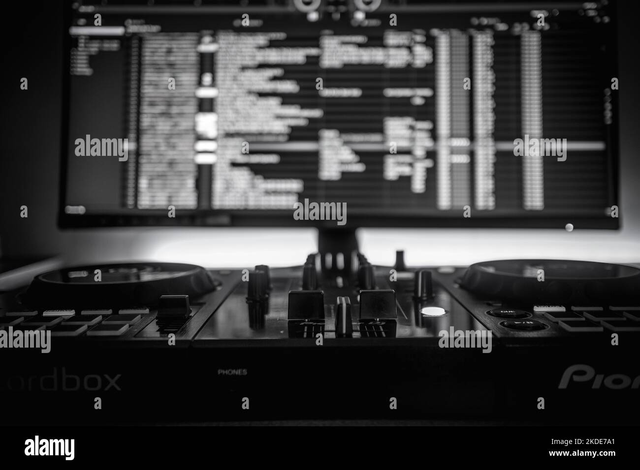 Dj console and monitor, bokeh, black white Pioneer DJ Stock Photo - Alamy