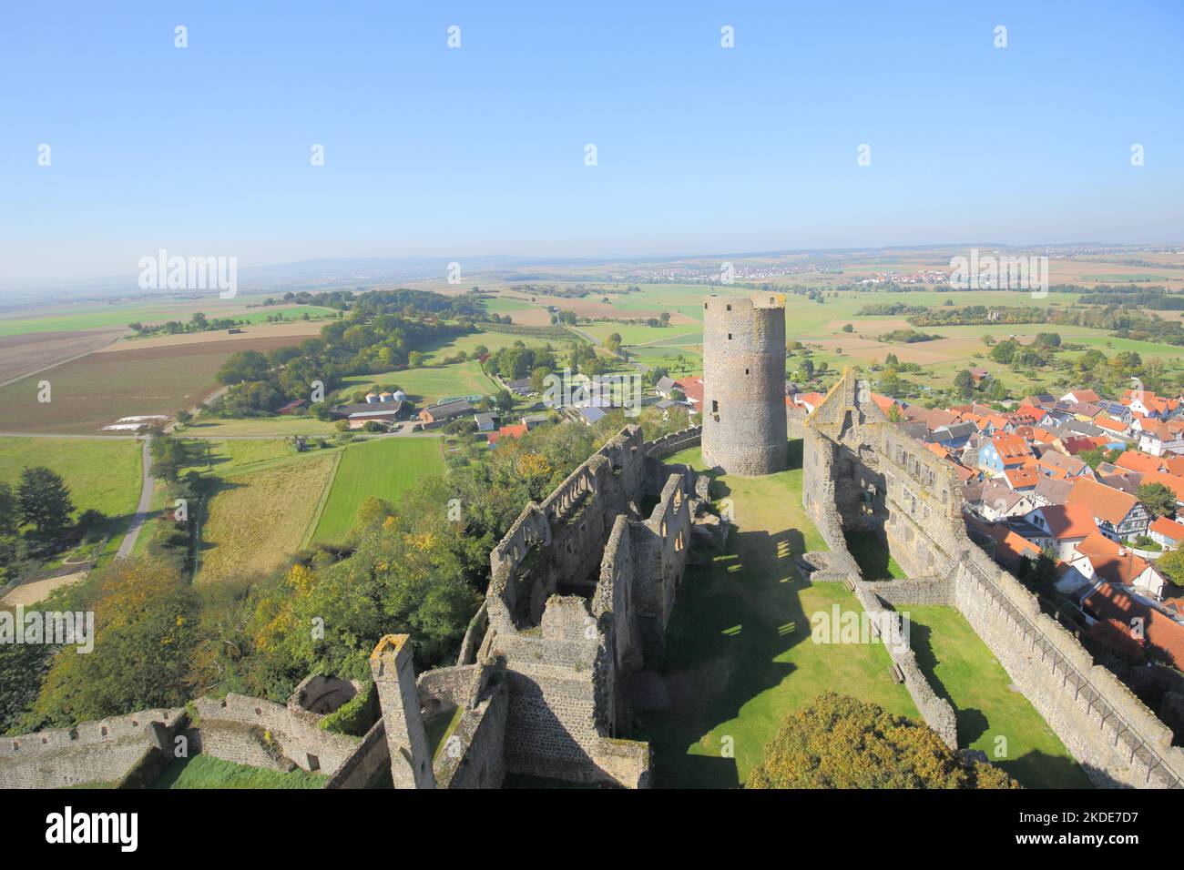 View from Muenzenberg Castle, castle complex, Middle Ages, panorama ...
