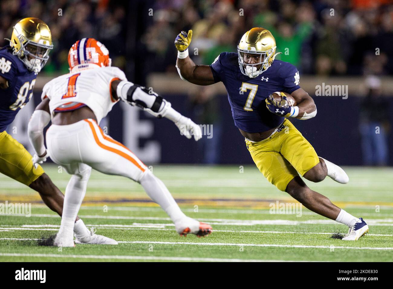 November 05, 2022: Notre Dame running back Audric Estime (7) runs with the ball for yardage ...