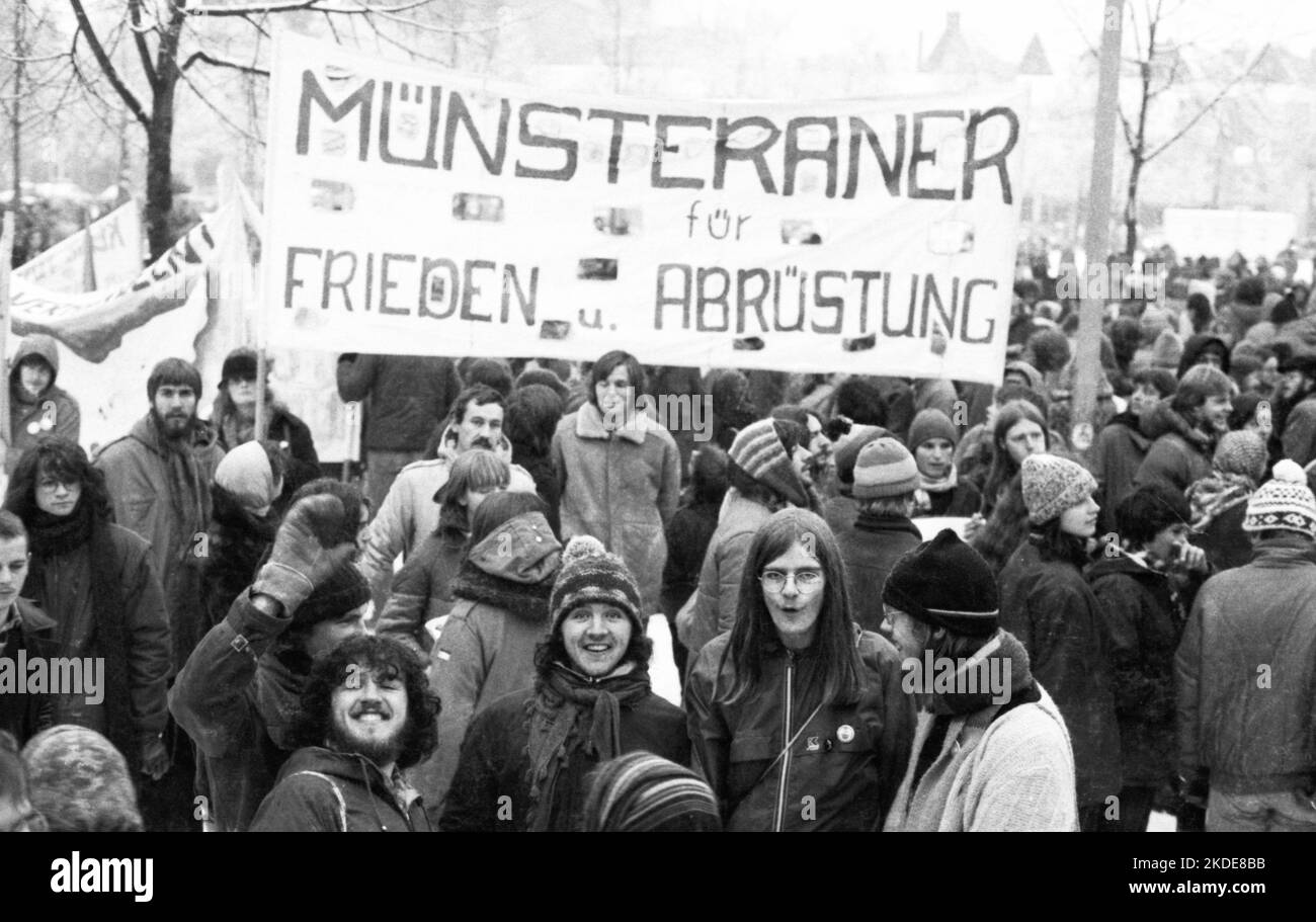 Demonstration of the peace movement in December 1981, Germany Stock ...