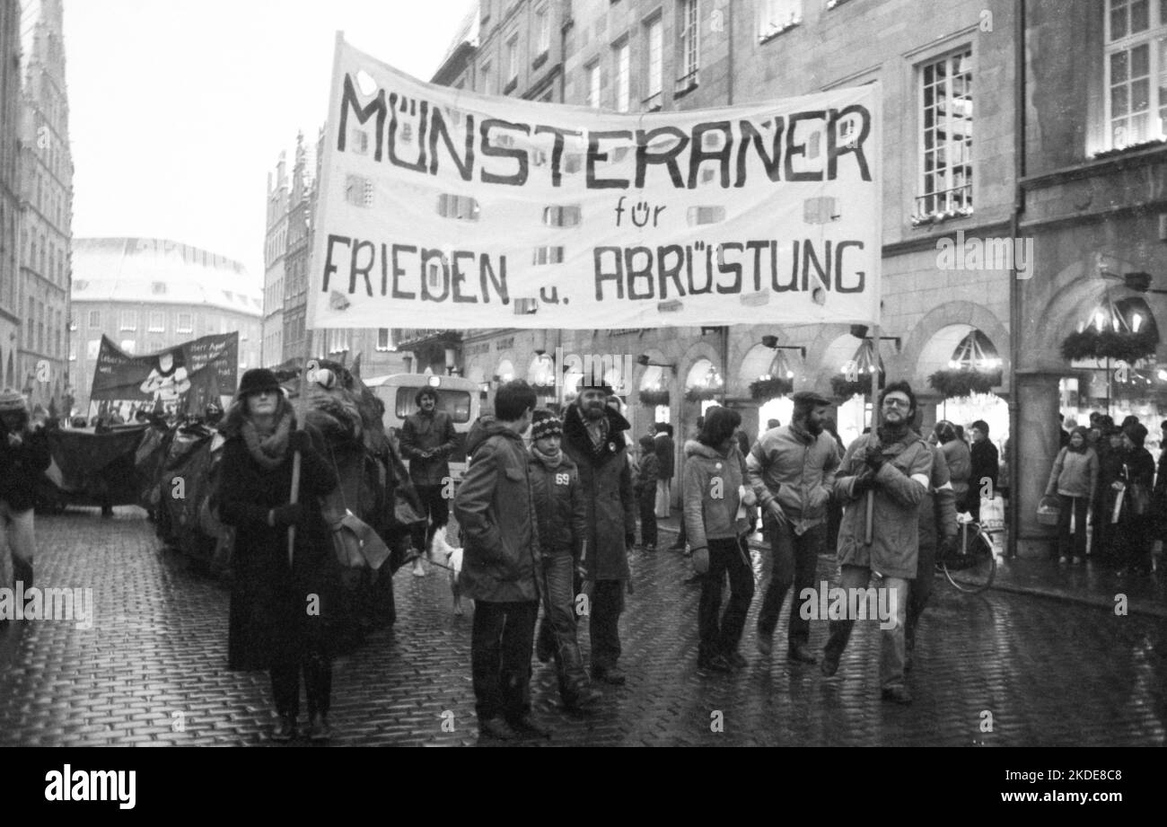 Demonstration of the peace movement in December 1981, Germany Stock ...