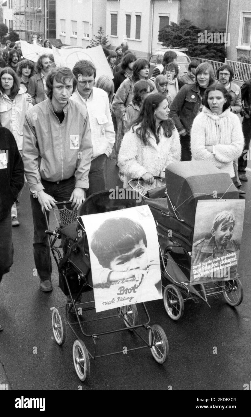 Easter action of the peace movement against nuclear missiles in the ...