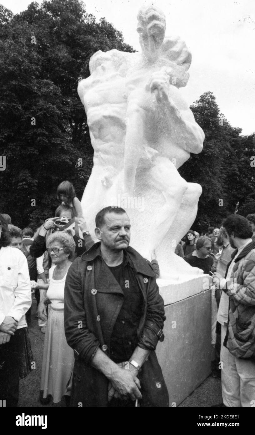 A sculpture Die Starke Linke in honour of Friedrich Engels by the ...