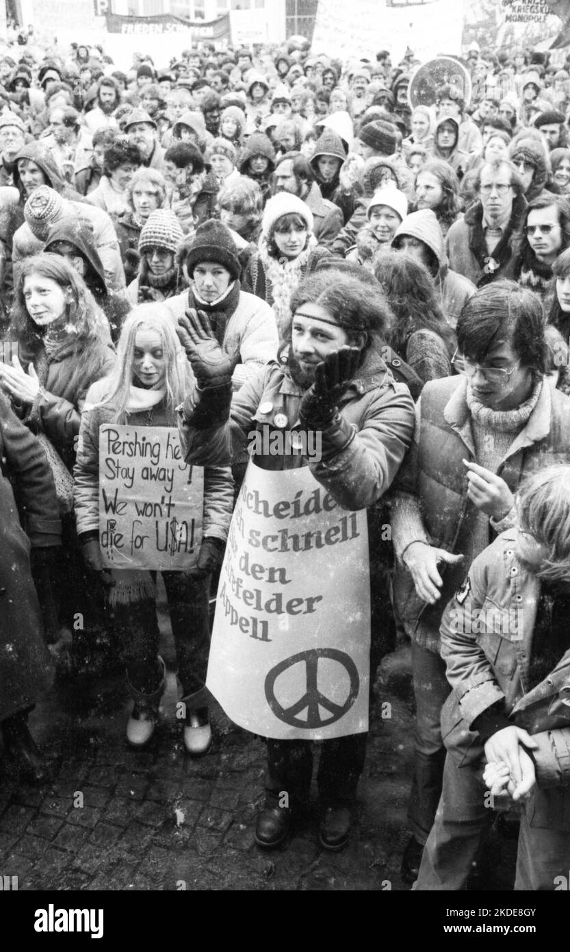 Despite heavy snowfall Black and White Stock Photos & Images - Alamy