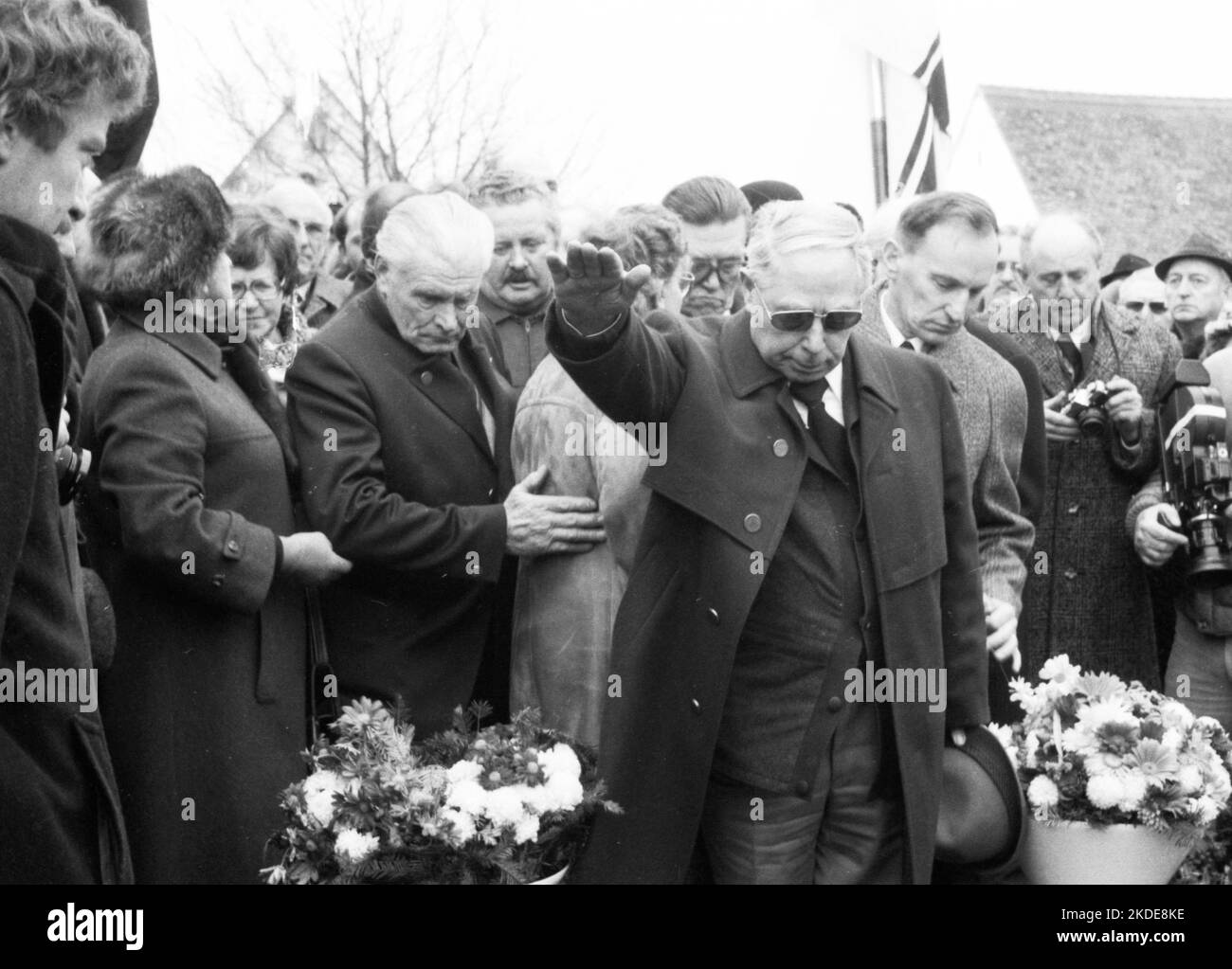 The funeral of Hans-Ullrich Rudel, the only Knight's Cross winner with ...