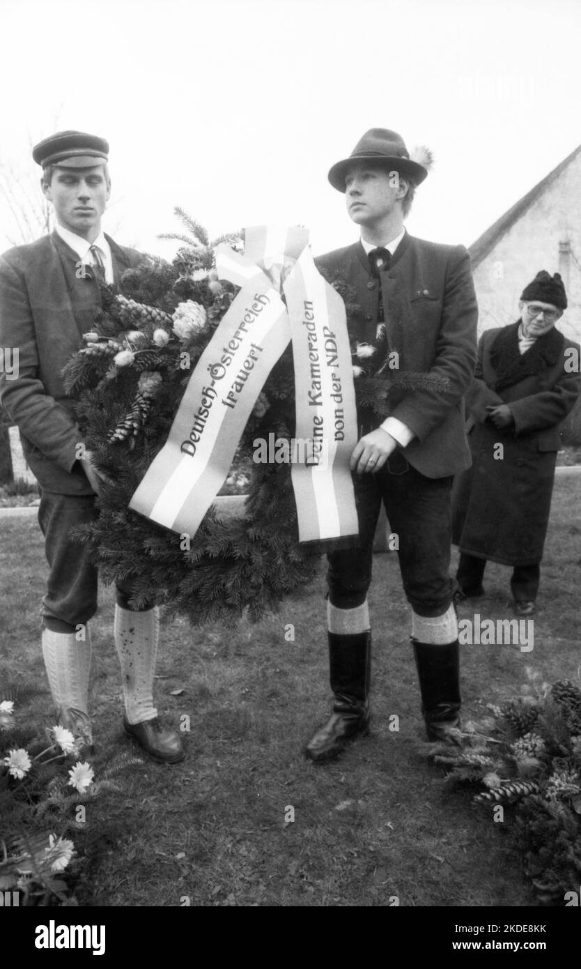The funeral of Hans-Ullrich Rudel, the only Knight's Cross winner with ...