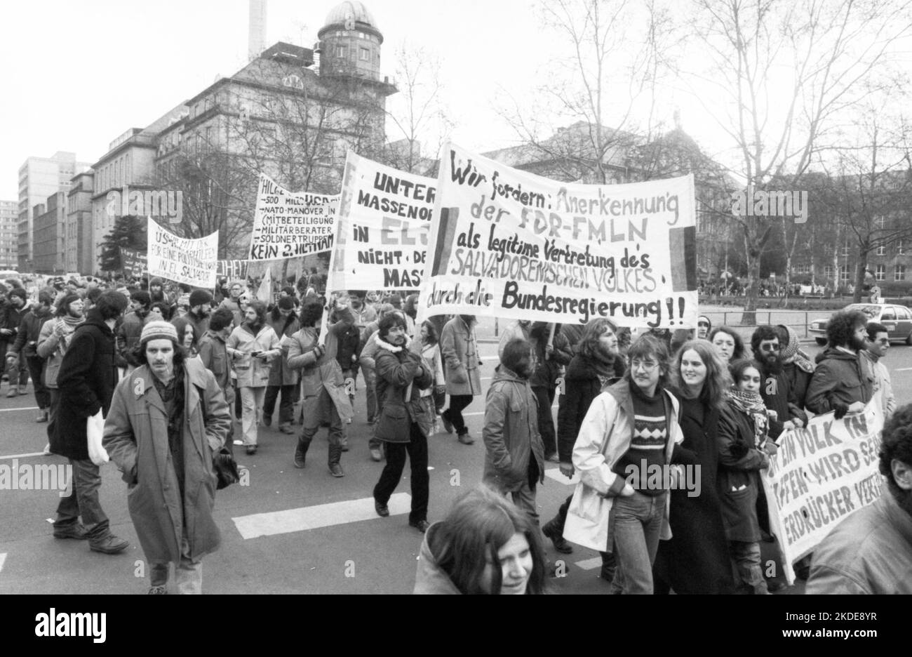 Chile protest 1982 hi-res stock photography and images - Alamy