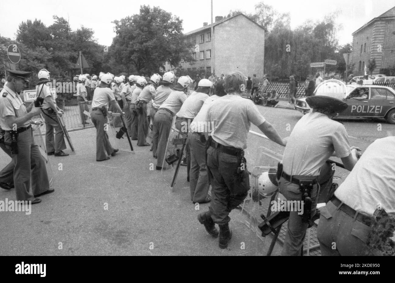 In 1982, the NPD party congress provoked opposition from the DGB youth ...