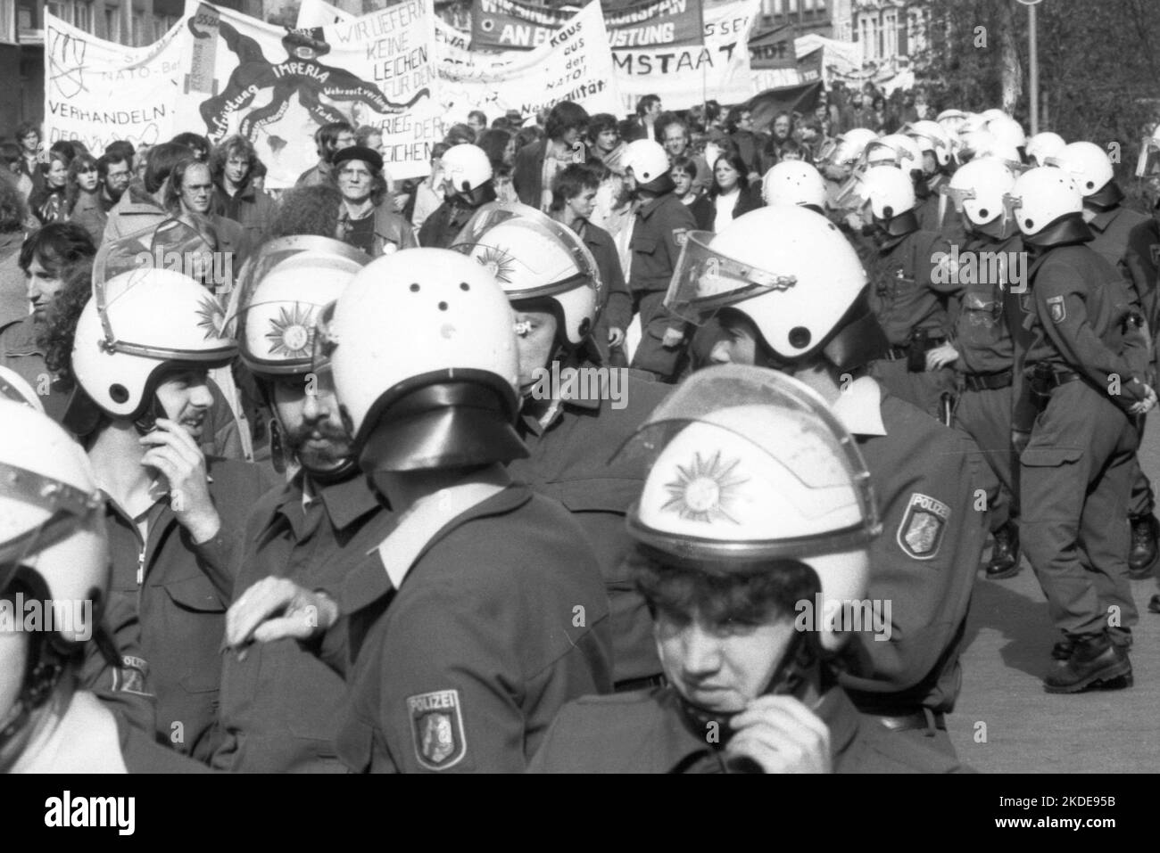 About 7000 supporters of the peace movement demonstrated against new ...