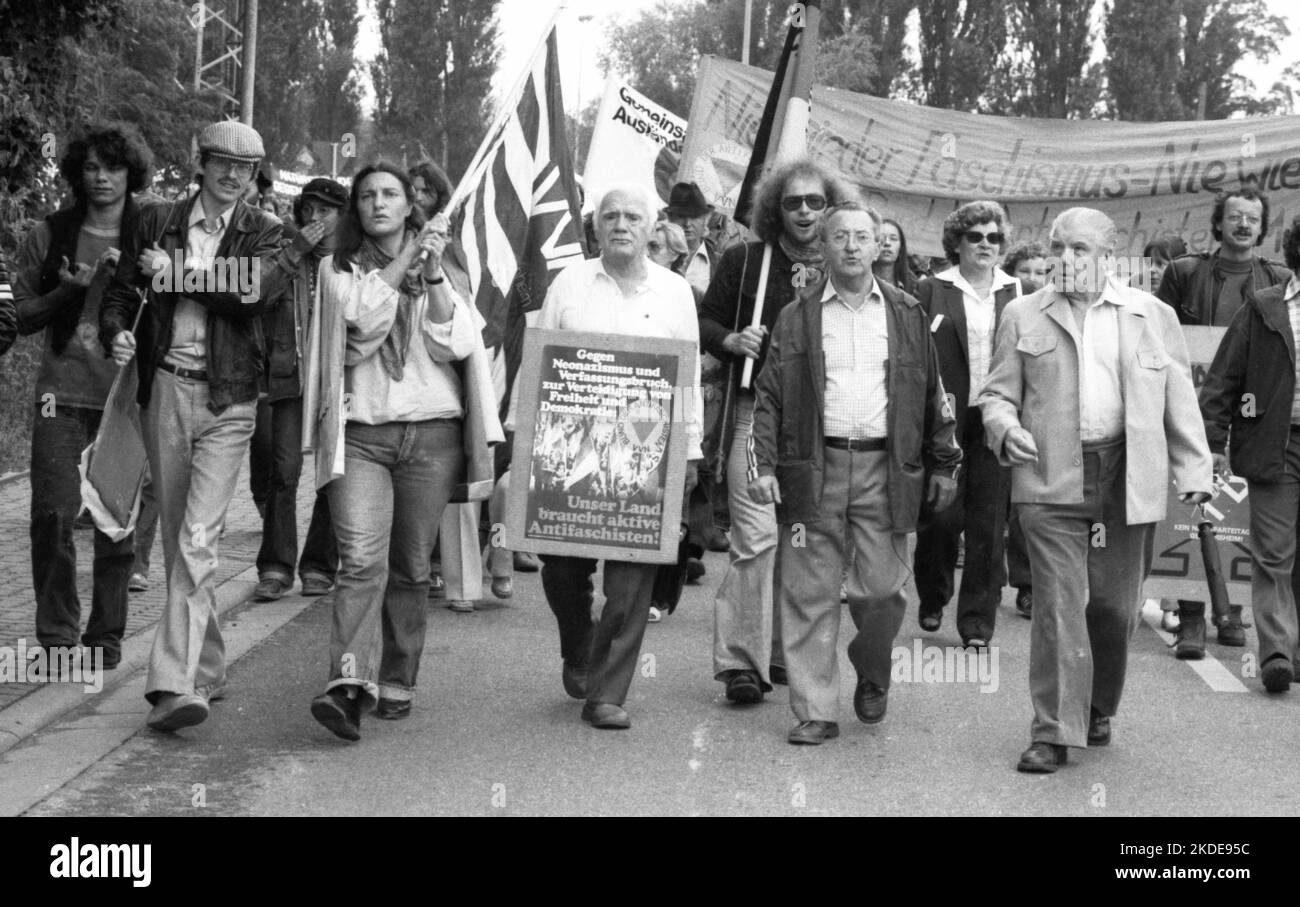 In 1982, the NPD party congress provoked opposition from the DGB youth ...