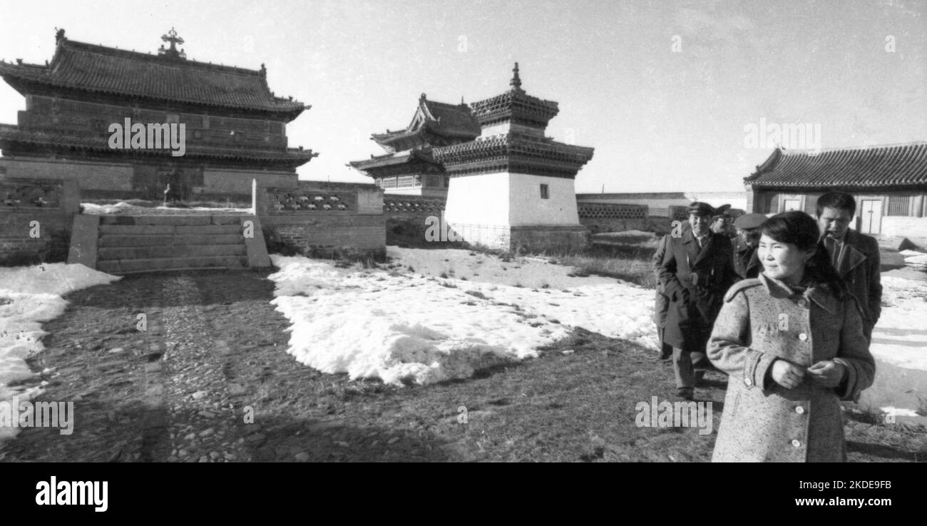 Faces of Mongolia under communist rule 1982 shows this photo.At Erdunu ...