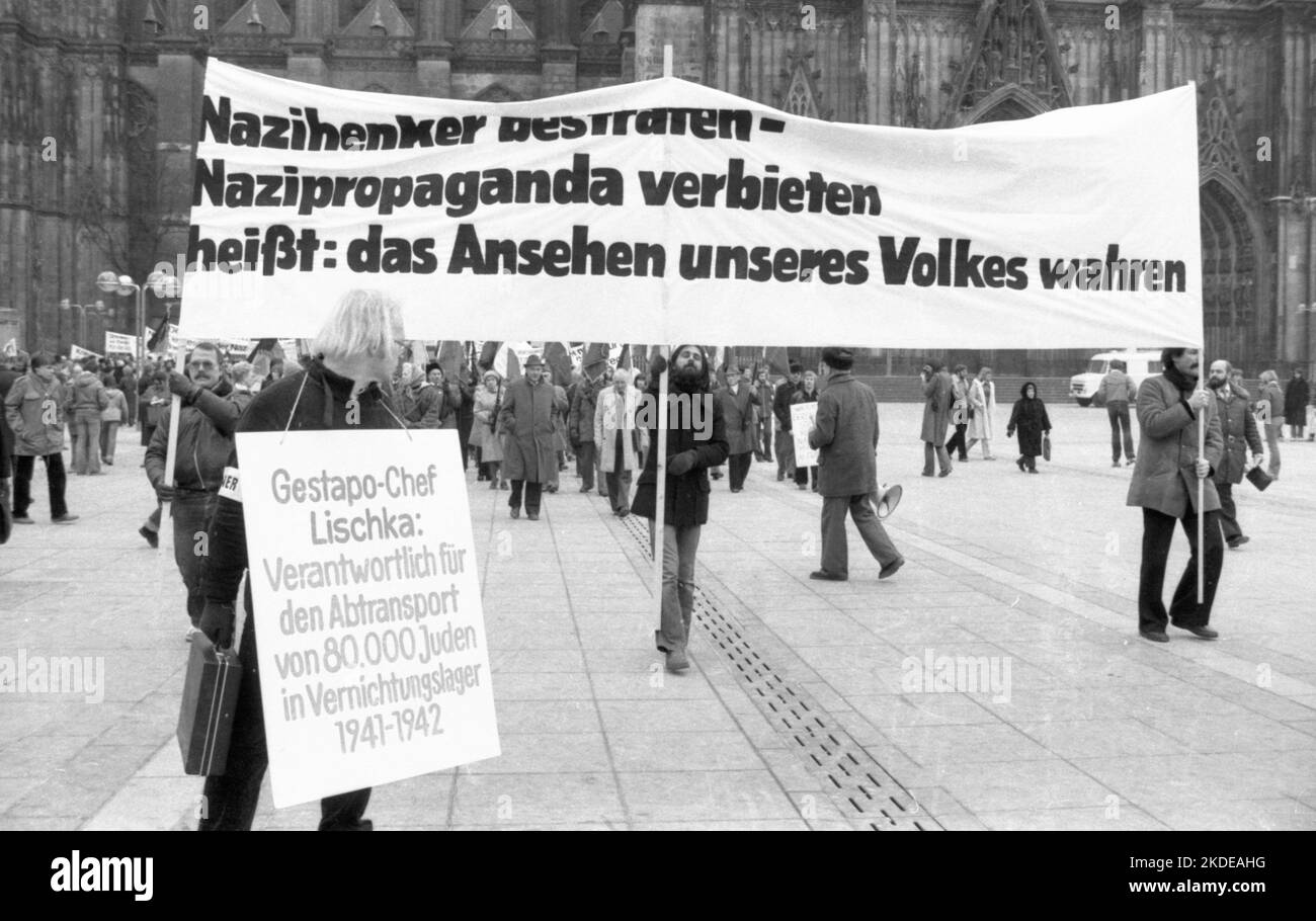 Organisations of French Jews and German Nazi victims demonstrated for a ...