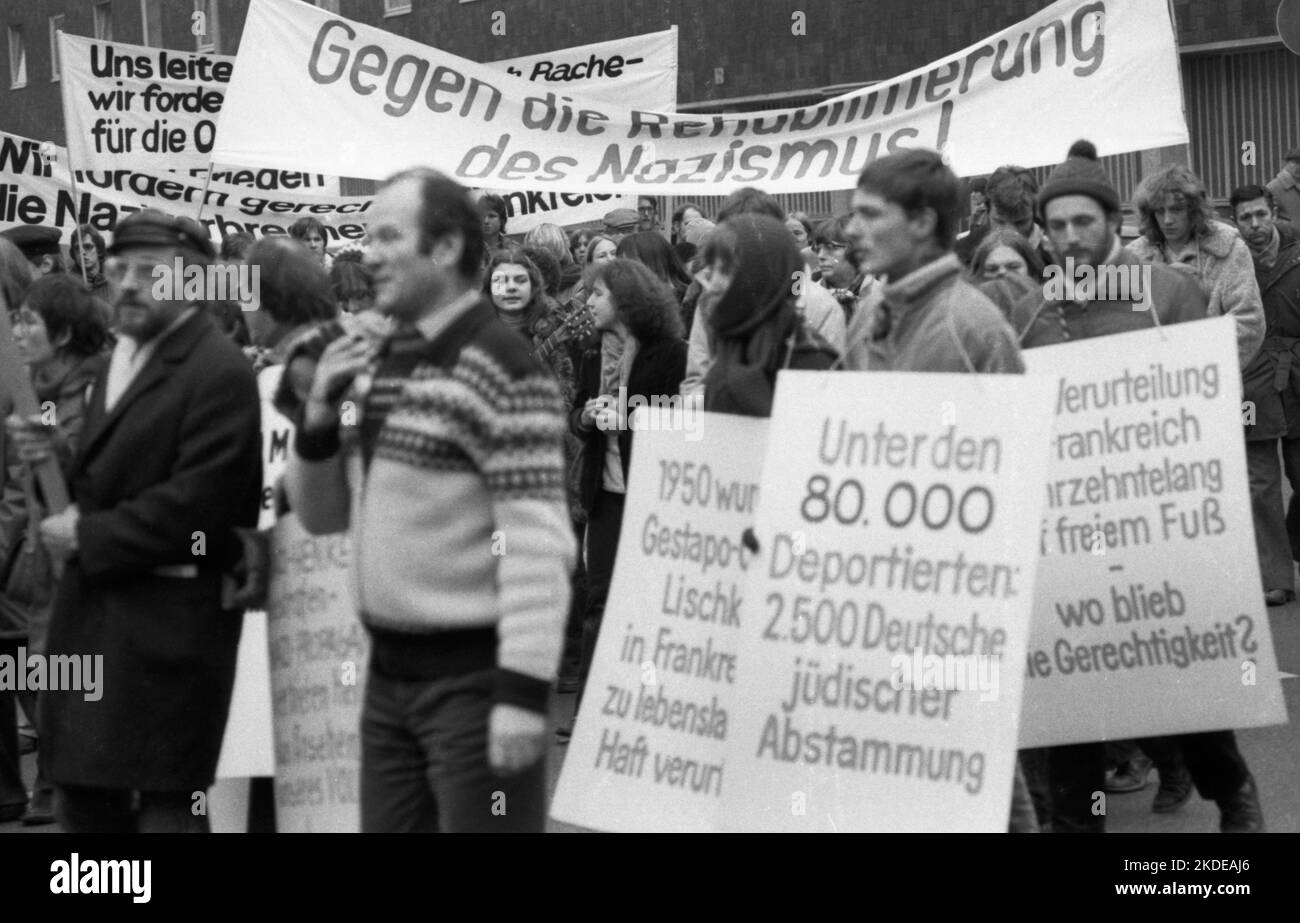 Organisations of French Jews and German Nazi victims demonstrated for a ...