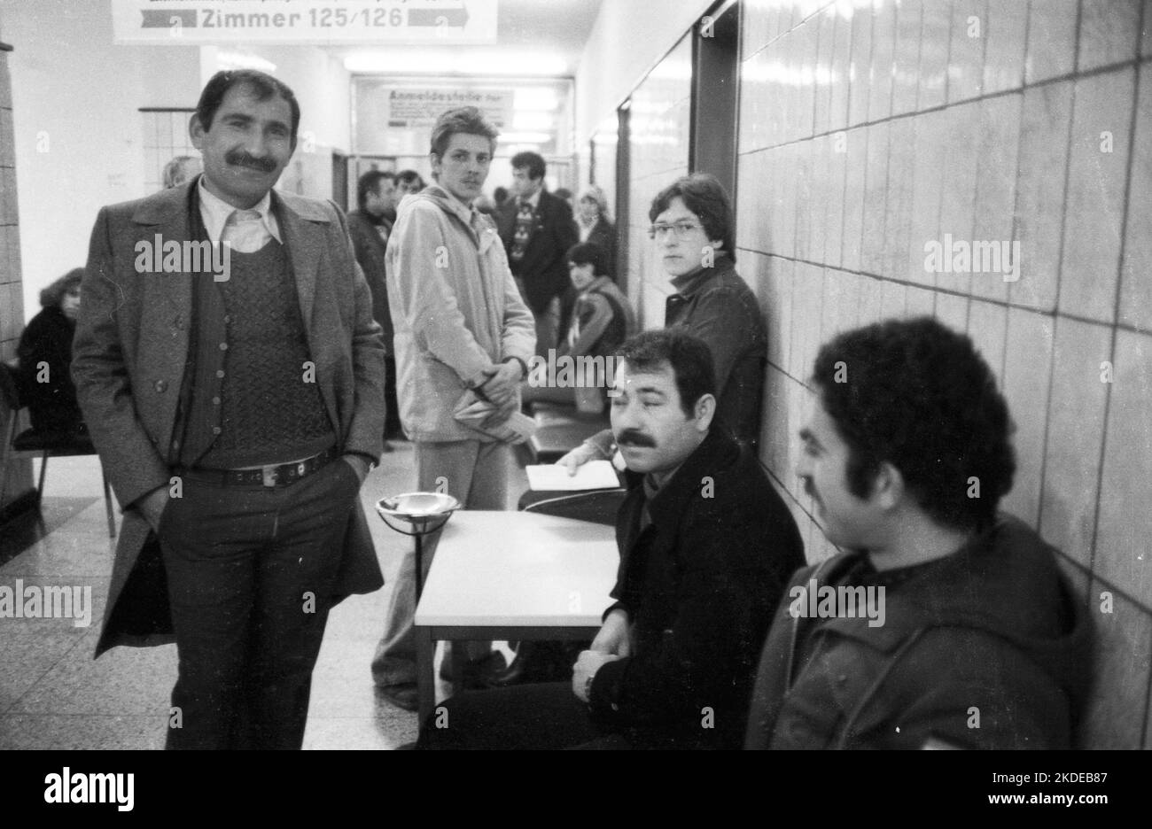 Large crowd of unemployed people at the labour office on 23.01.1980 in ...
