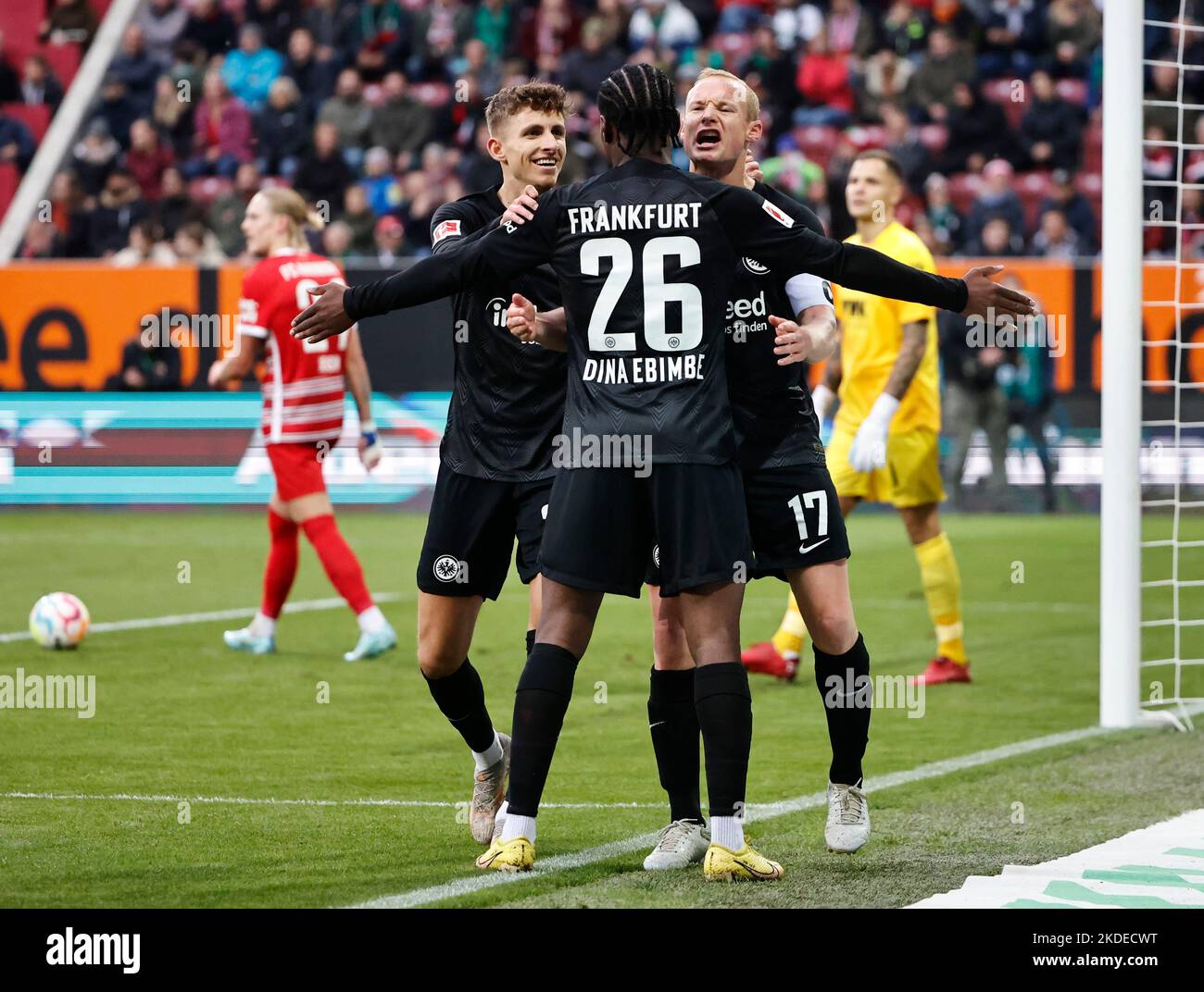 Augsburg, Germany. 5th Nov, 2022. Sebastian Rode (front R) of Frankfurt ...