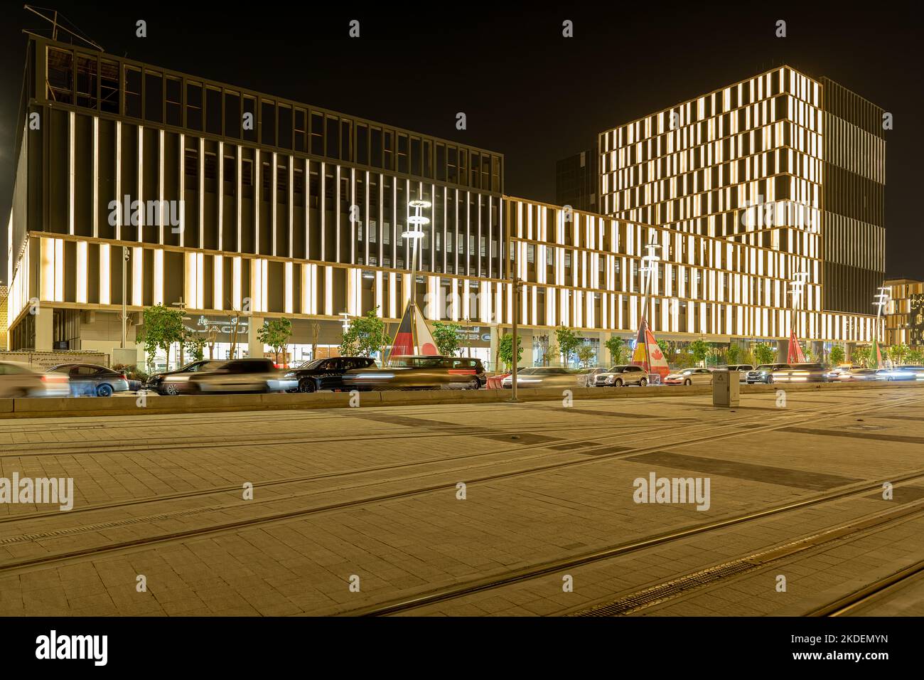 Lusail Plaza Tower 4. proposed to be the most iconic commercial high ...