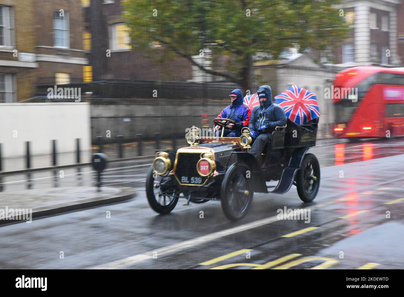 Car swerve uk hi-res stock photography and images - Alamy