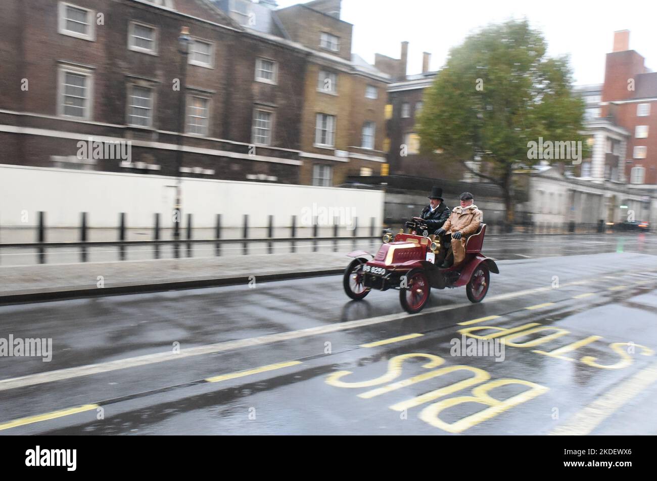 Car swerve uk hi-res stock photography and images - Alamy