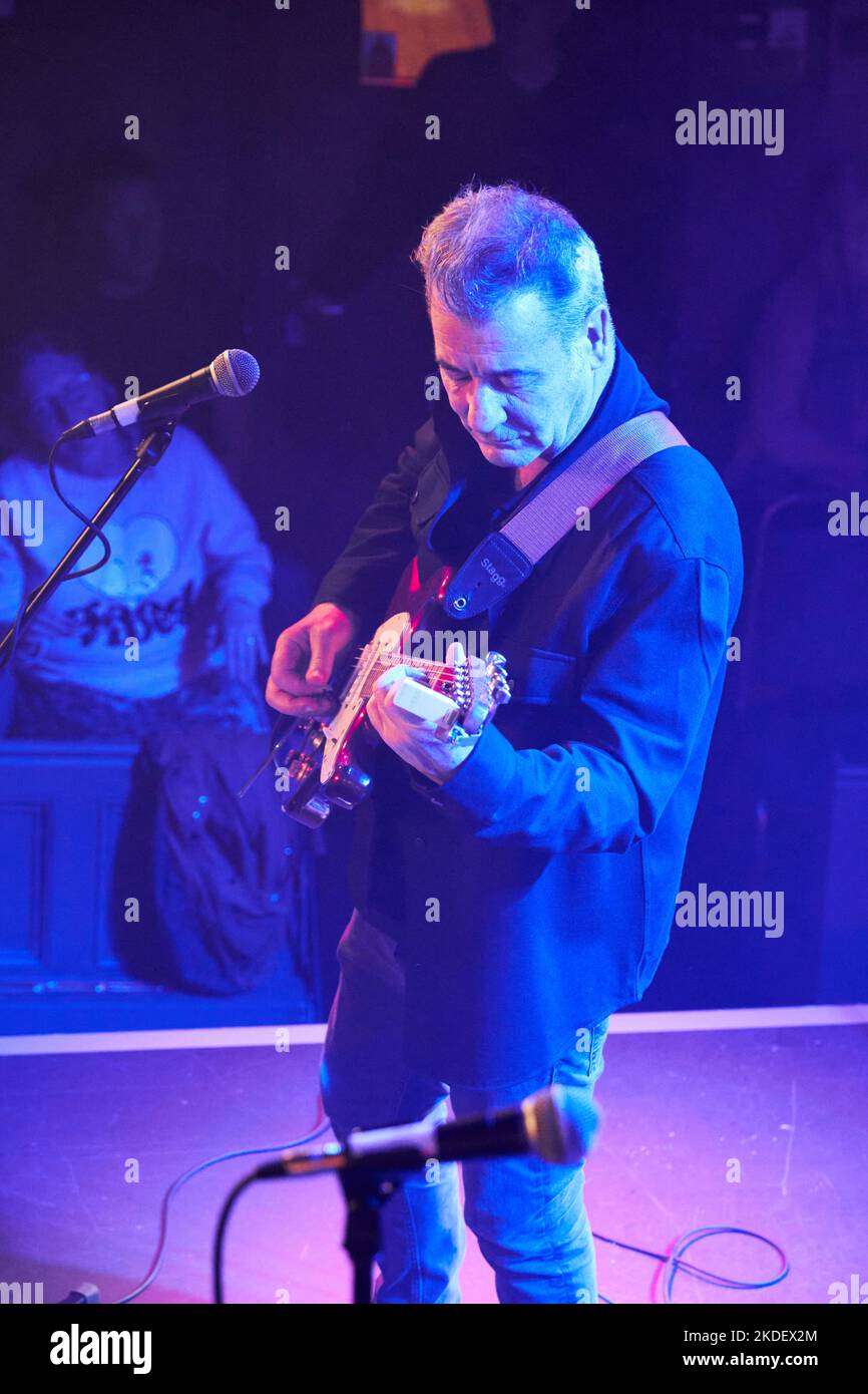 Eddie Lundon of China Crisis performing at The Acapela Studios in ...