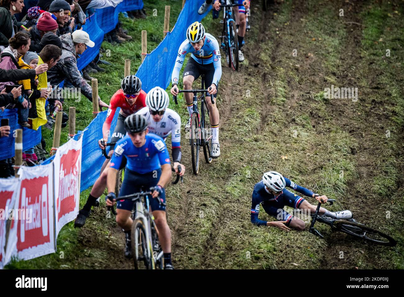 Belgian Viktor Vandenberghe and French Leo Bisiaux pictured in action ...