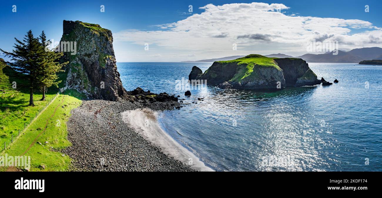 The rock stack of Coroghon Mòr, Coroghan beach and the tidal island of ...