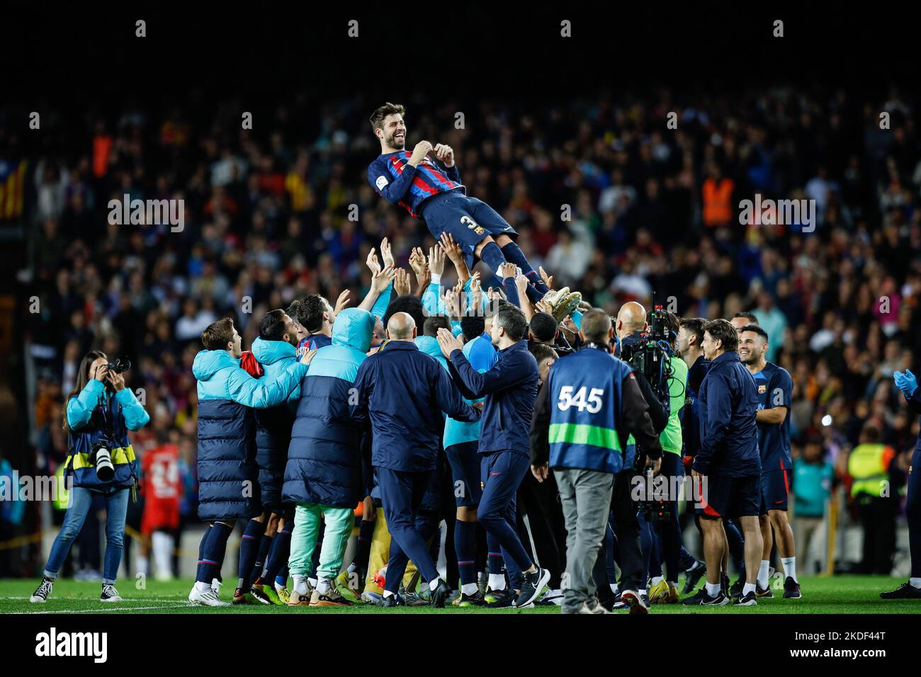 Gerard Pique of FC Barcelona farewell in his last game at Camp Nou ...