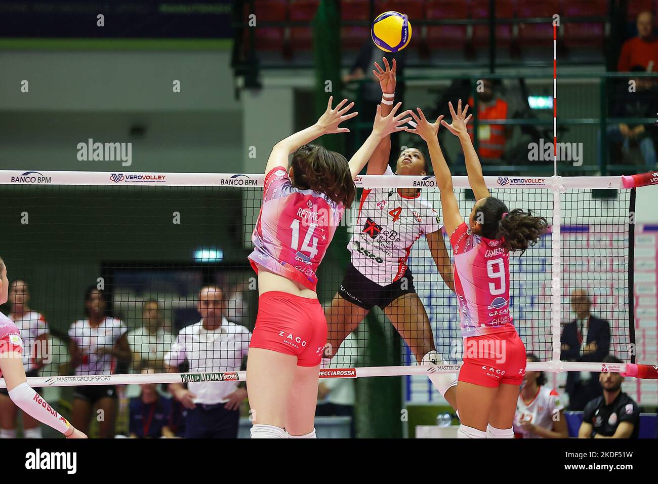 Spike of SYMONE ABBOTT (HR Volley Macerata) during Vero Volley Milano ...