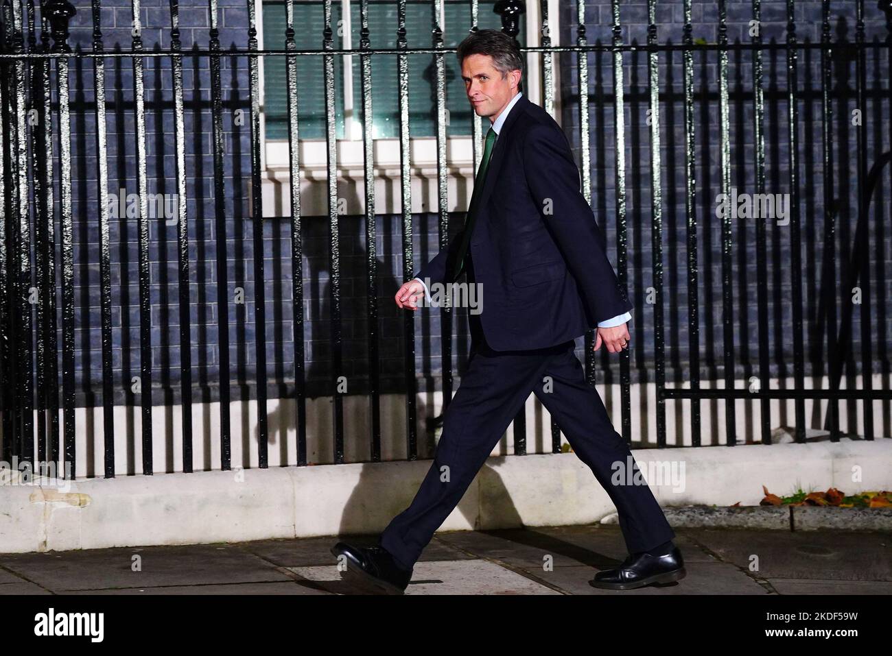Sir gavin williamson hi-res stock photography and images - Alamy