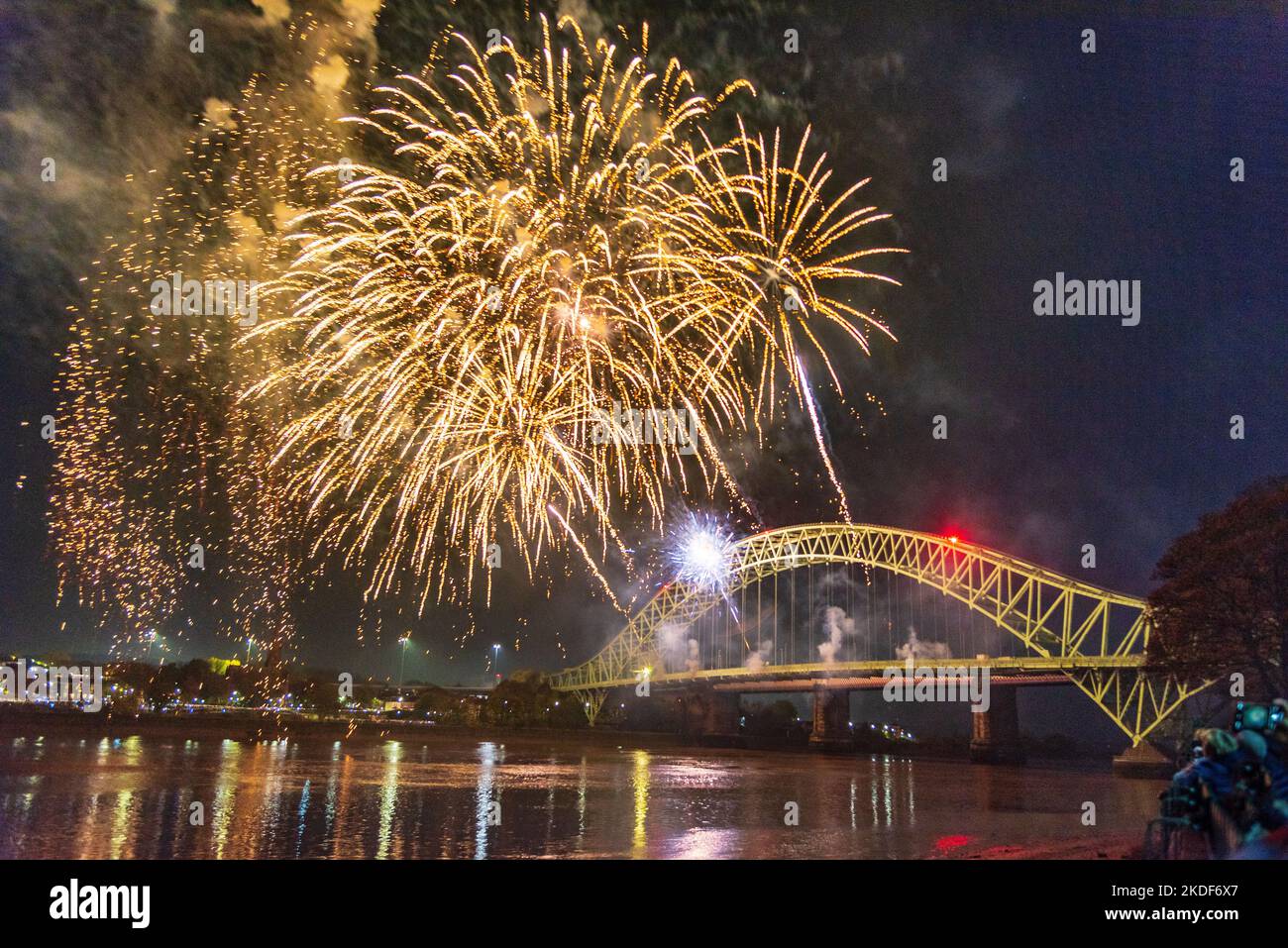 Halton Borough council November 5th Bonfire night fireworks display ...