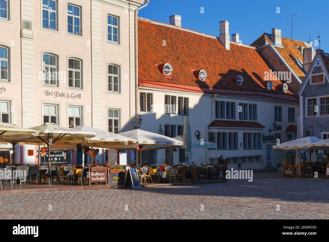 TALLINN, ESTONIA - OCTOBER, 11, 2021: Townhall square. Streets of old ...