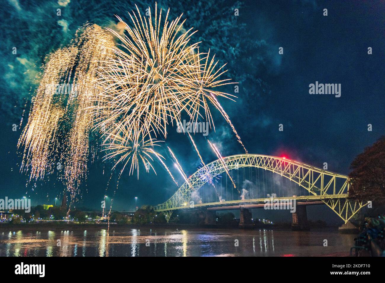 Halton borough council hi-res stock photography and images - Alamy