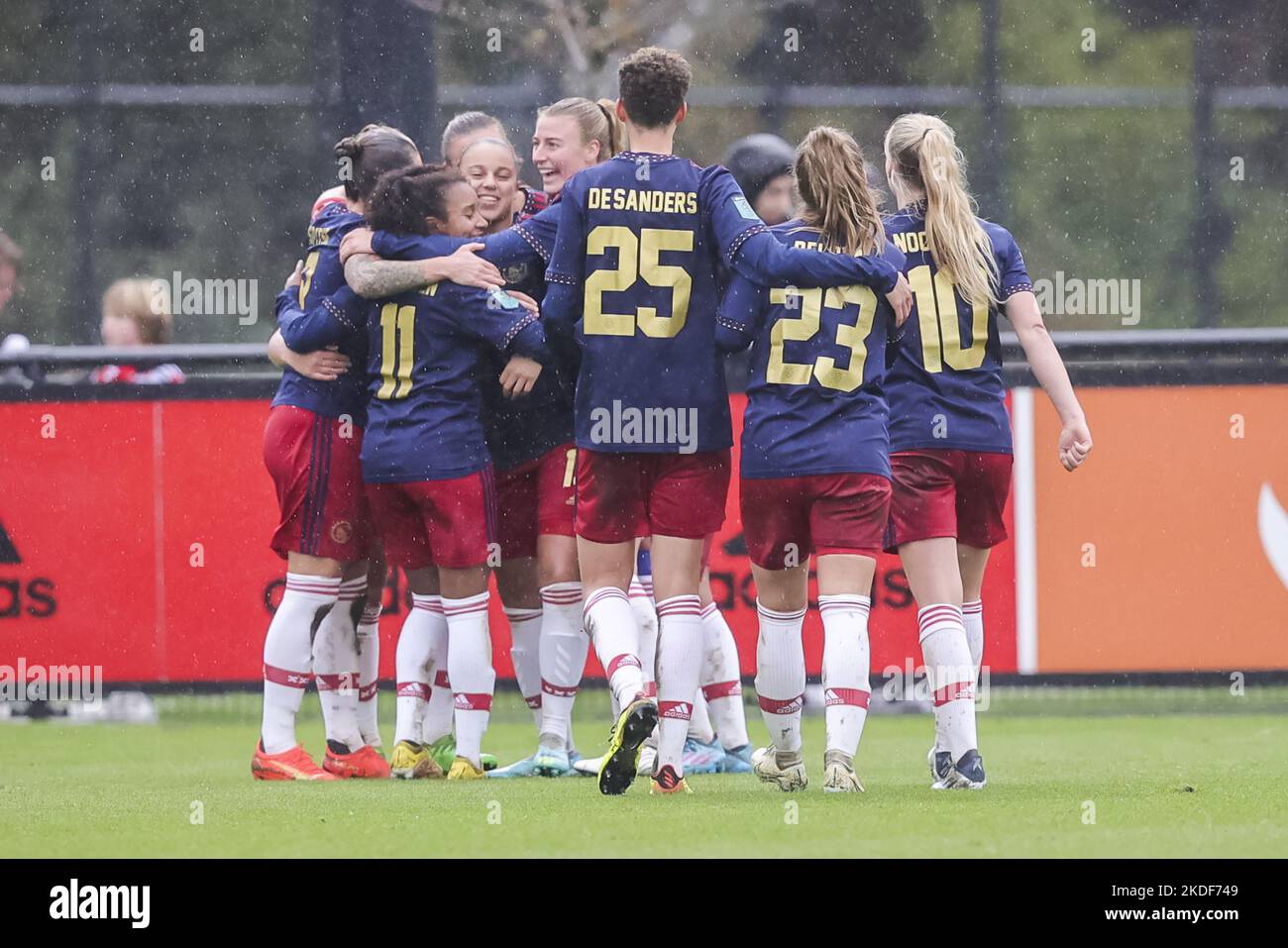 ROTTERDAM, 06-11-2022 ,Varkenoord, Azerion Eredivisie vrouwen ...