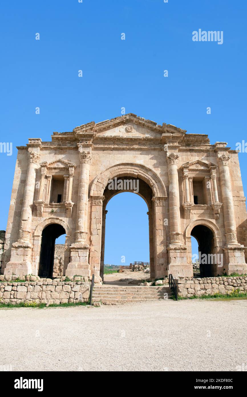 Hadrians Arch Jerash Jordan 1 Stock Photo - Alamy