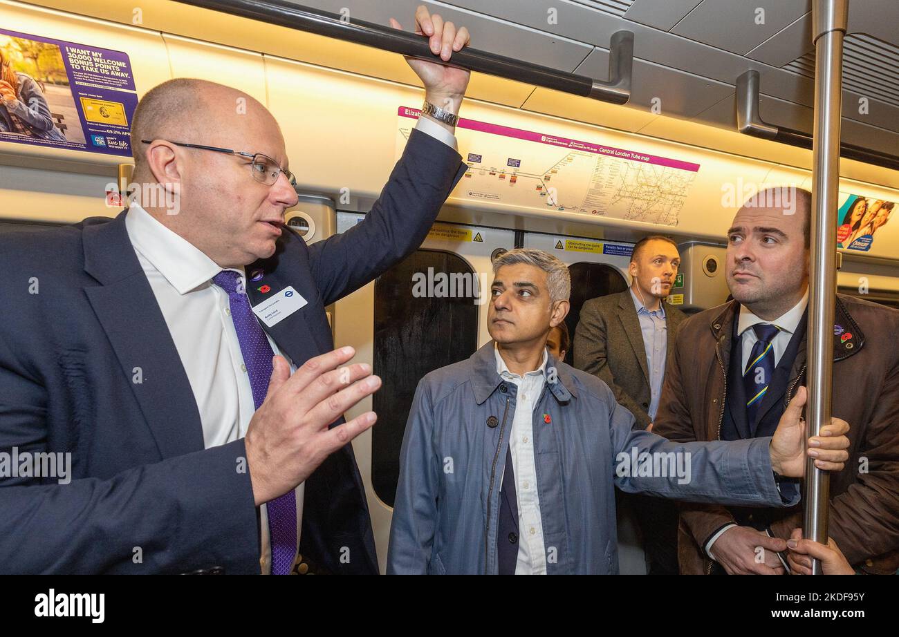 Transport for London commissioner, Andy Lord (left) talks to the Mayor ...