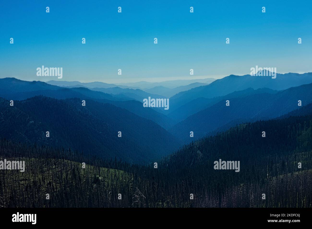 Endless valleys on the Pacific Crest Trail, Northern California, USA ...