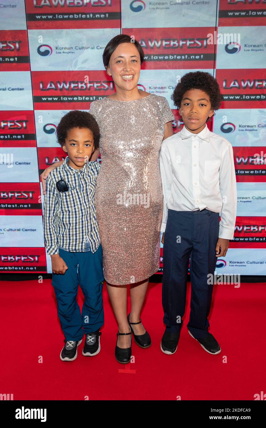 Los Angeles, USA. 05th Nov, 2022. Lien Heidenreich-Seleme with kids ...