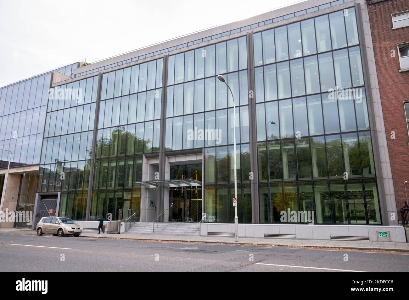 Maples group office building hi-res stock photography and images - Alamy