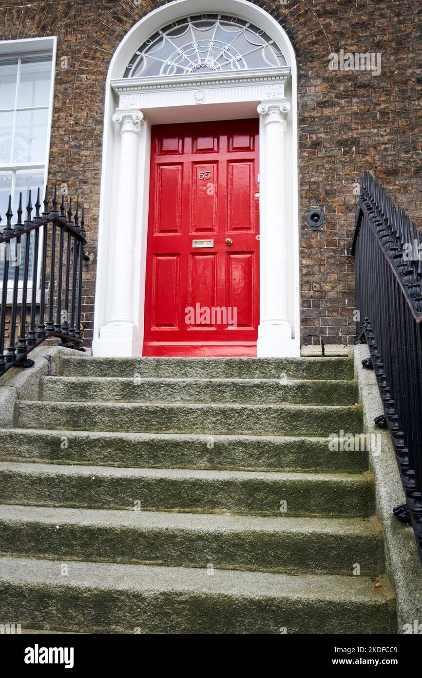 Red and green architecture hi-res stock photography and images - Alamy