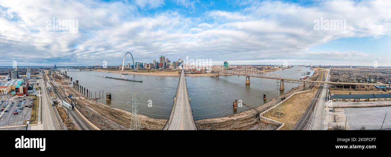 St louis arch aerial hi-res stock photography and images - Alamy