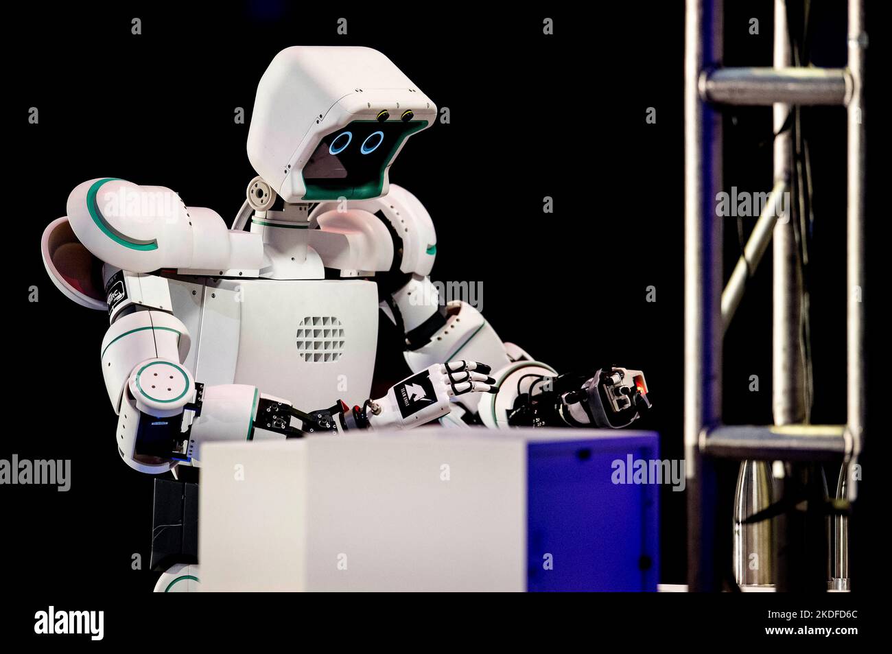 Long Beach, California, USA. 05th Nov, 2022. The robot built by Team ...