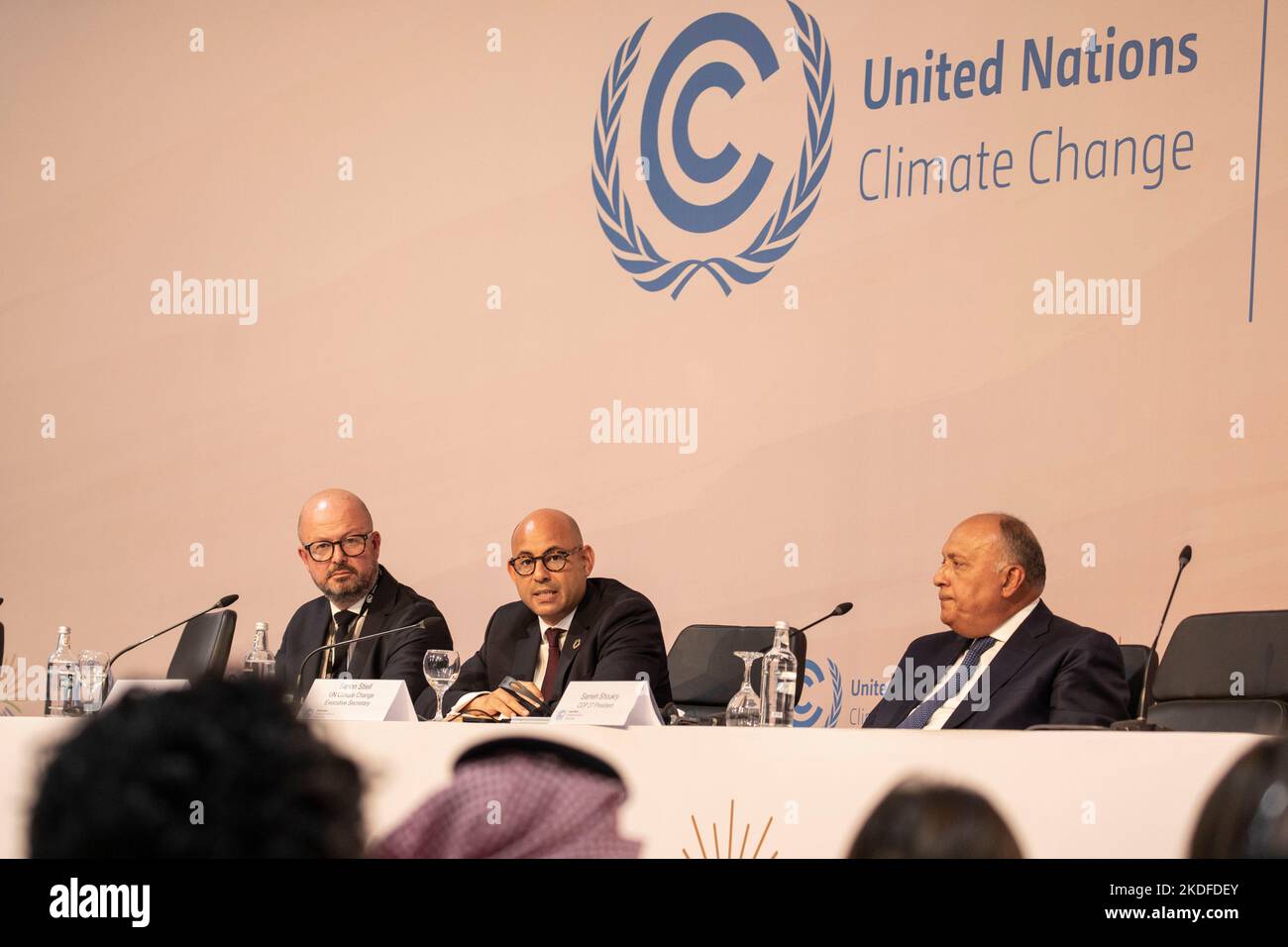 06 November 2022, Egypt, Sharm El-Sheikh: (L to R) UN's climate change ...