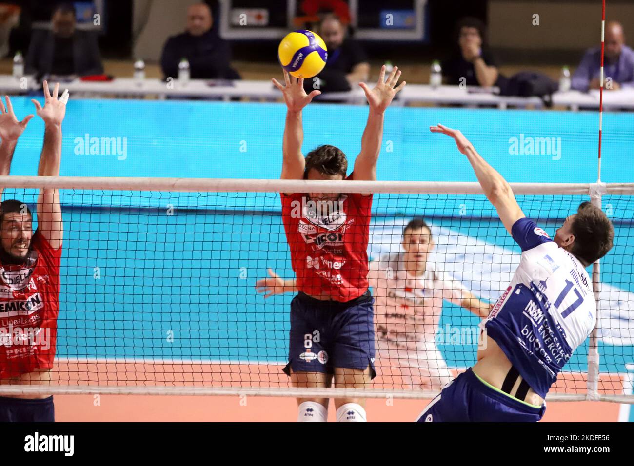 Yuri romano volleyball hi-res stock photography and images - Alamy