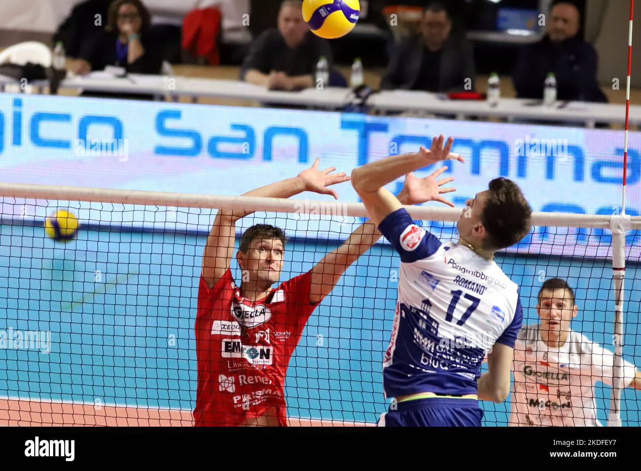 Yuri romano volleyball hi-res stock photography and images - Alamy