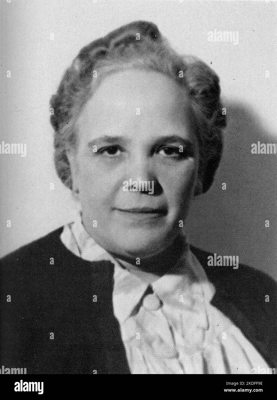 Caridad Mercader, ? (Santiago de Cuba, 29 de marzo de 1892 - París ...