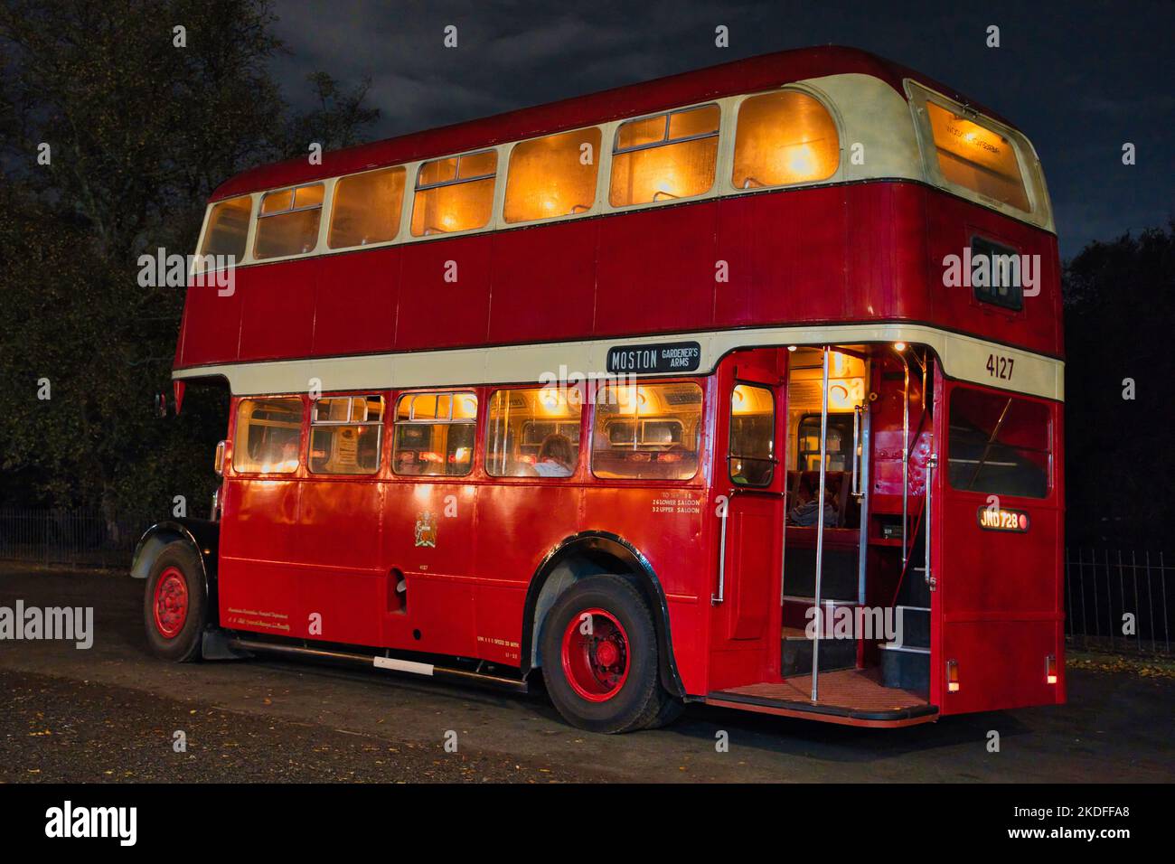 1950s bus night hi-res stock photography and images - Alamy
